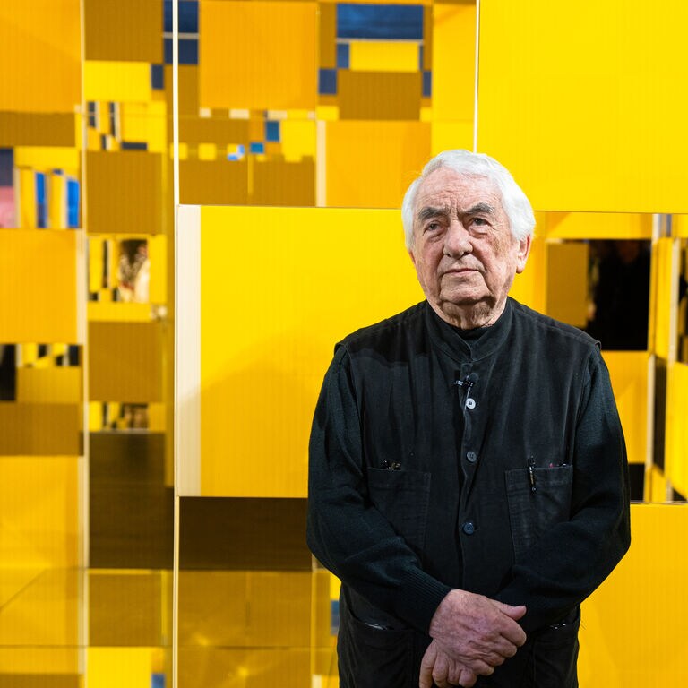 « Aux Beaux Carrés : travaux in situ » par Daniel Buren | Le Bon Marché